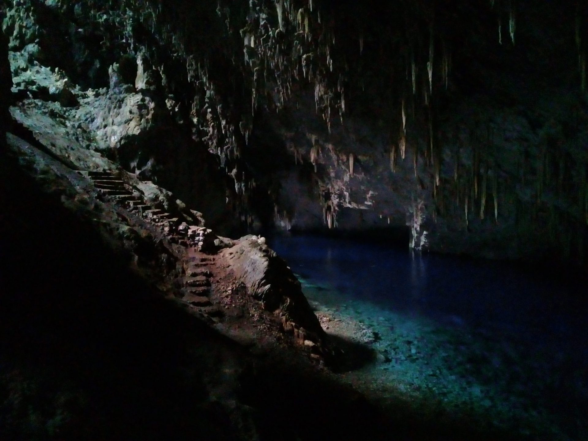 Gruta do Lago Azul - Passeios em Bonito - Do Brasil para o Mundo