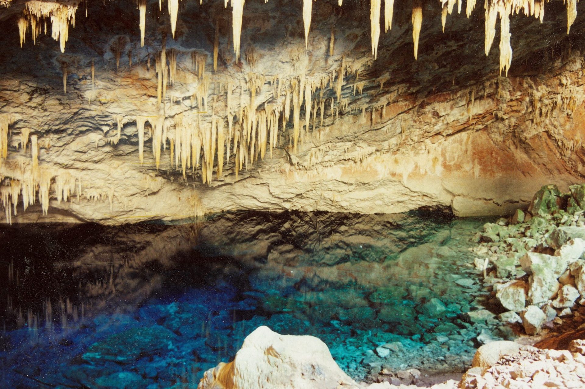 Gruta do Lago Azul - Passeios em Bonito - Do Brasil para o Mundo